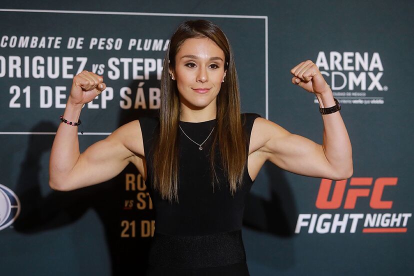 Campeona Mundial de Peso Mosca de UFC Universo Mujeres